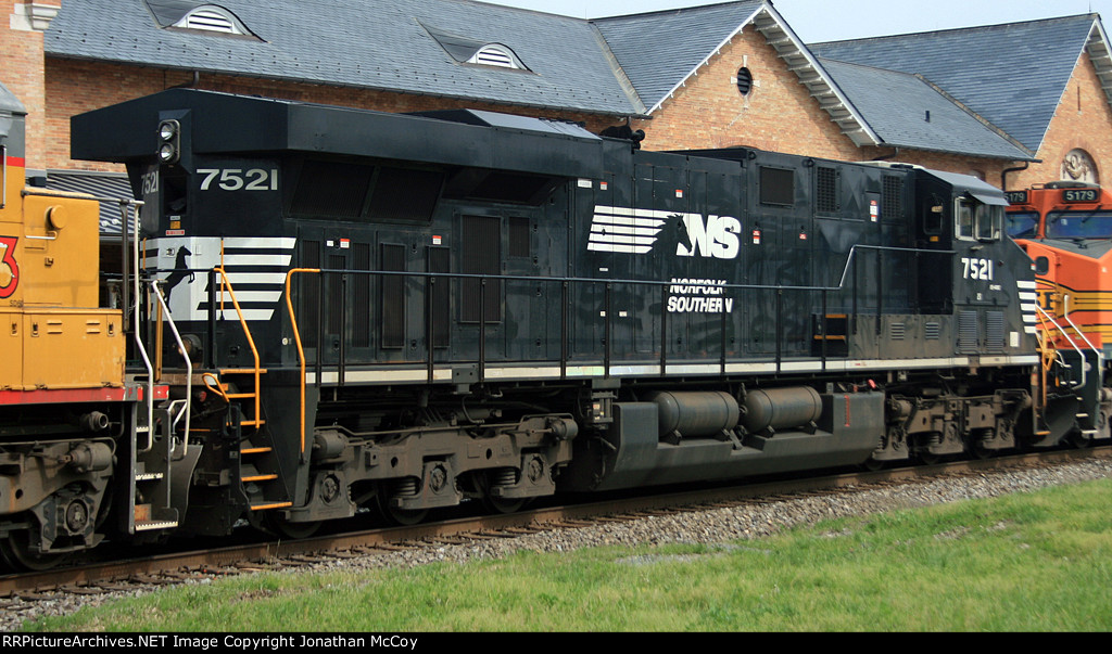 NS 7521